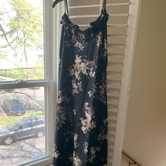 Pinch | Dresses | Romantic Kisses Black Floral Print Ruffled Midi Dress ...